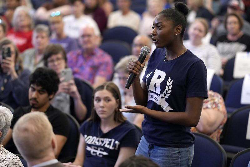 Democrats hold town halls across the country Democrats hold town halls across the country