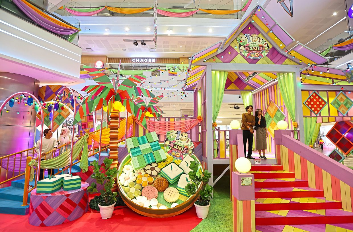 Stunning displays for Hari Raya