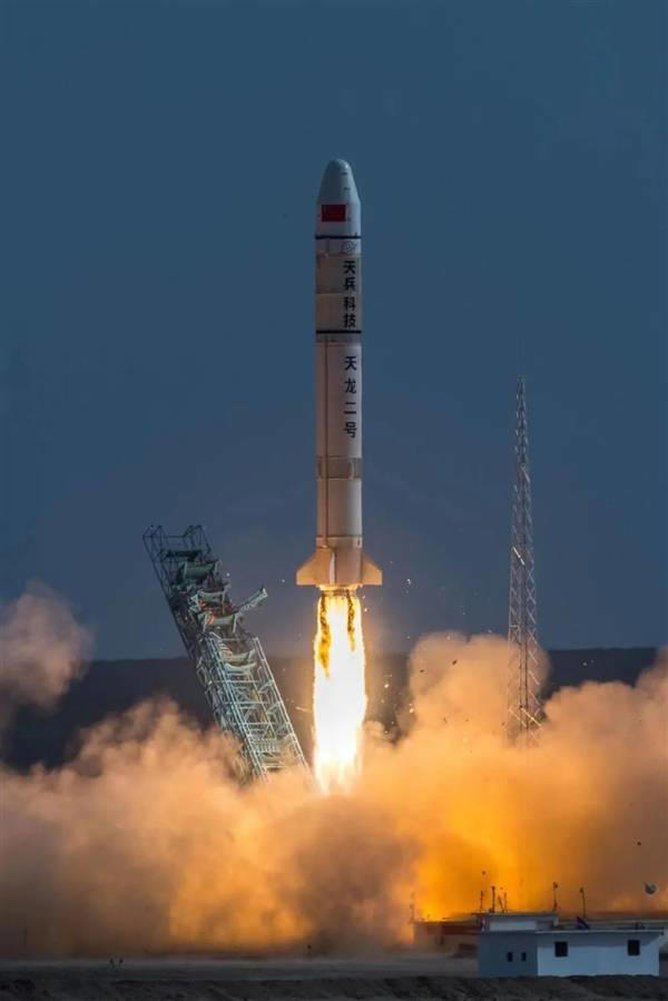 中国可重复使用火箭发动机新突破：YF-102V试车圆满成功