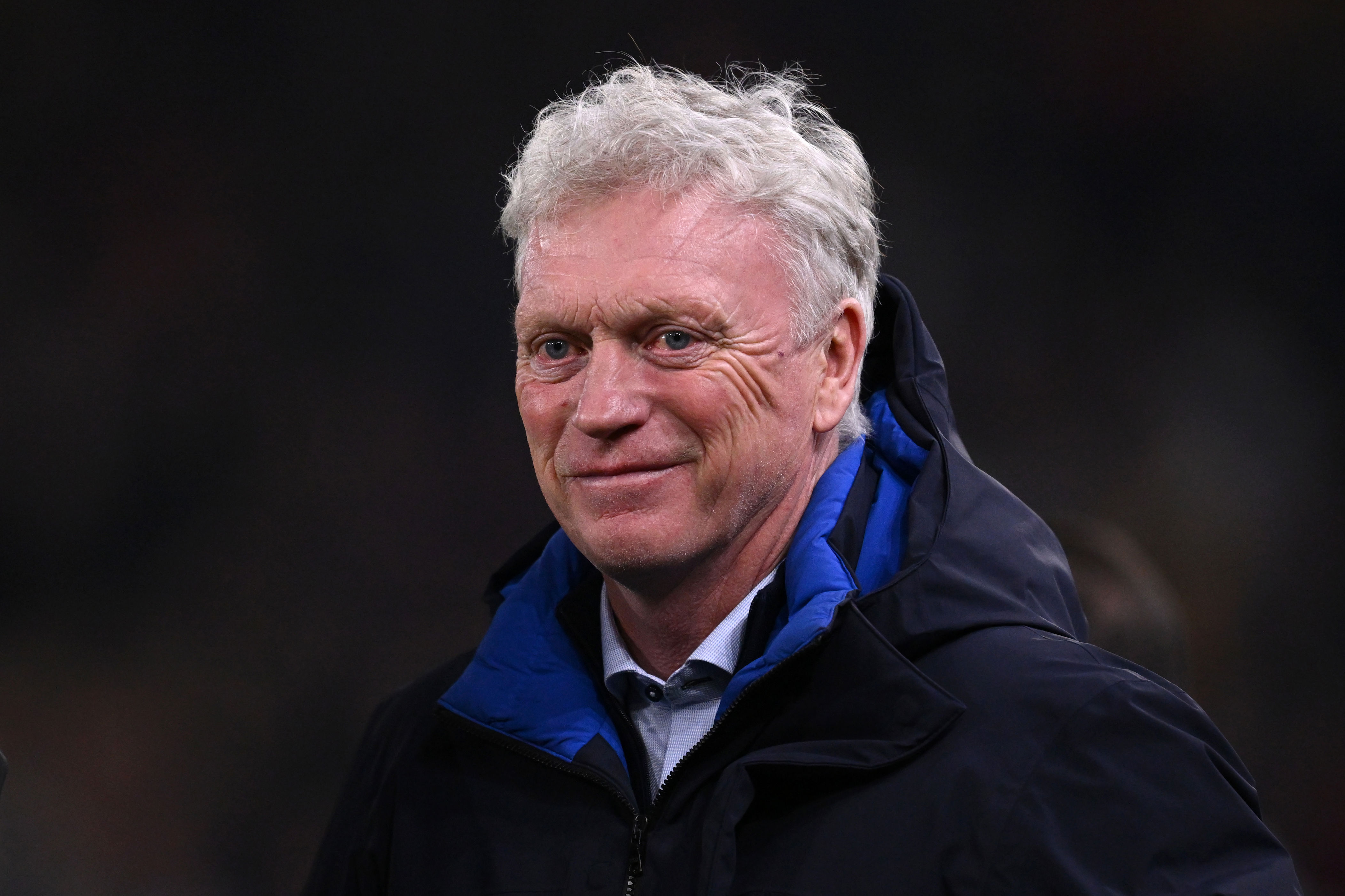 Everton sign £25m striker but lose star defender in £206m dream ...