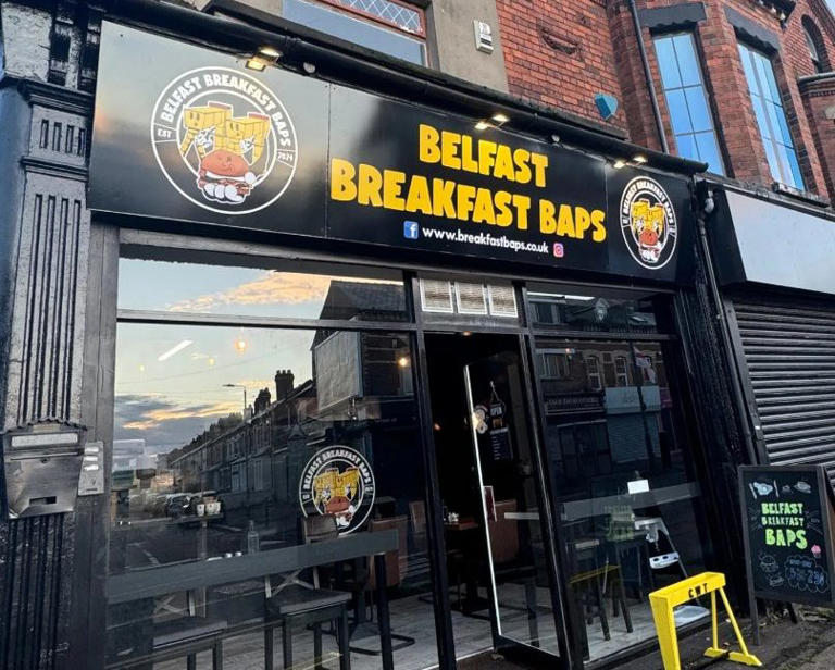 Greasy spoon cafe with £35 Titanic breakfast bap challenge has a pop at ...