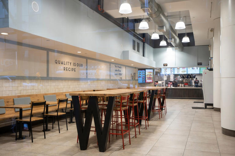 Gen Z is grilling overpriced ‘millennial burger joints’ in hilarious ...