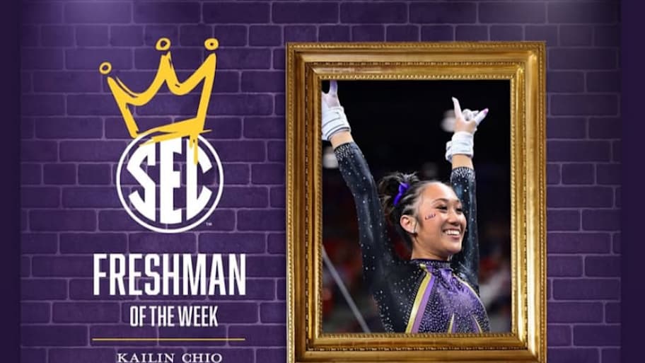 Livvy Dunne, LSU phenom Kailin Chio strike uncanny identical pose in ...