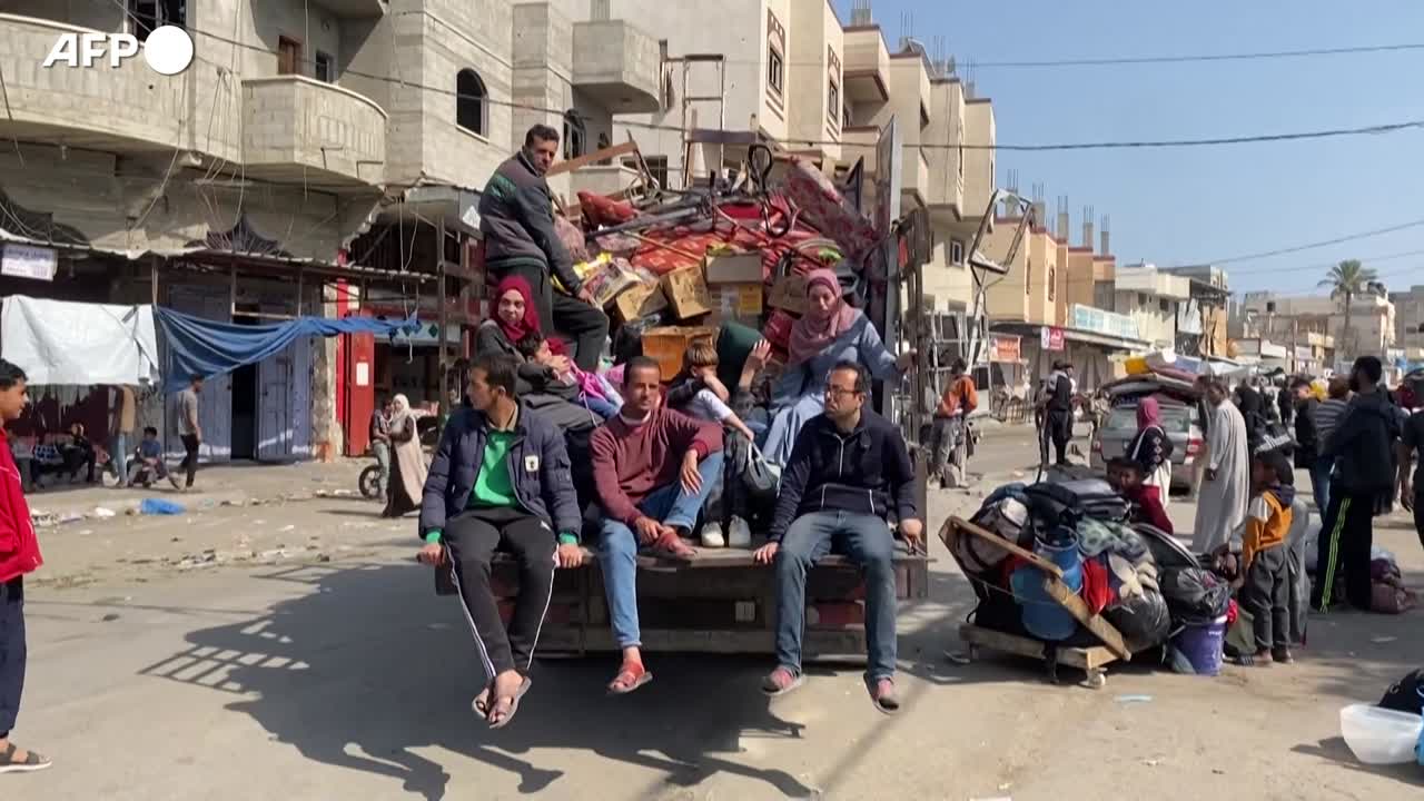 Gaza, palestinesi di nuovo in fuga