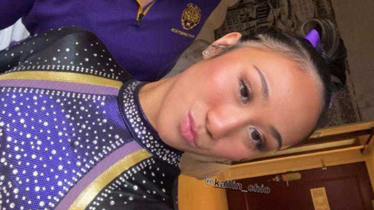 Livvy Dunne, LSU phenom Kailin Chio strike uncanny identical pose in ...