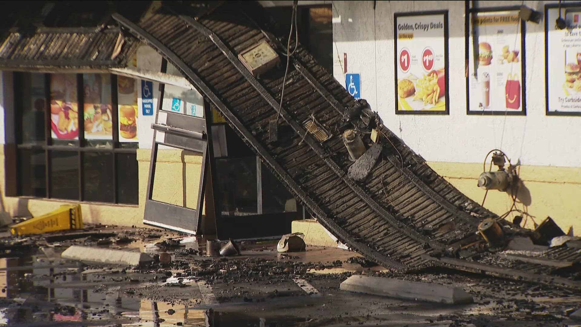 Spring Valley McDonald's completely destroyed in early morning fire