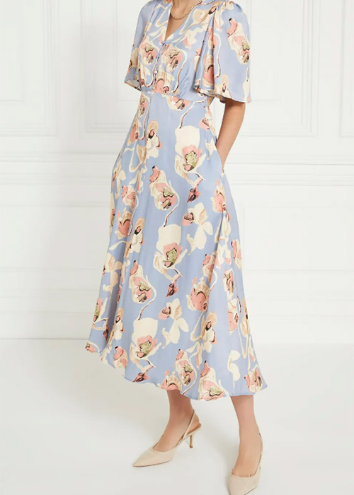 Step into spring in style with these pretty Dunnes dresses for under €40