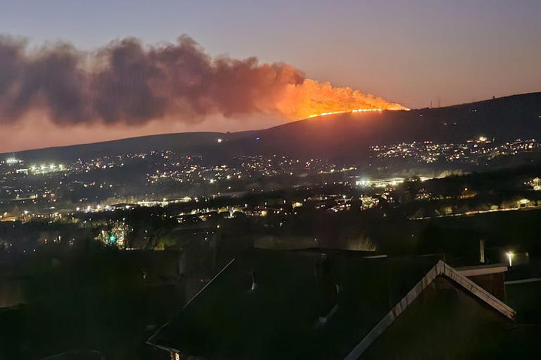 Huge mountain fire seen for miles in Swansea