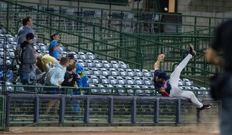 Ole Miss baseball vs Kentucky final score: Luke Hill, Rebels outlast ...