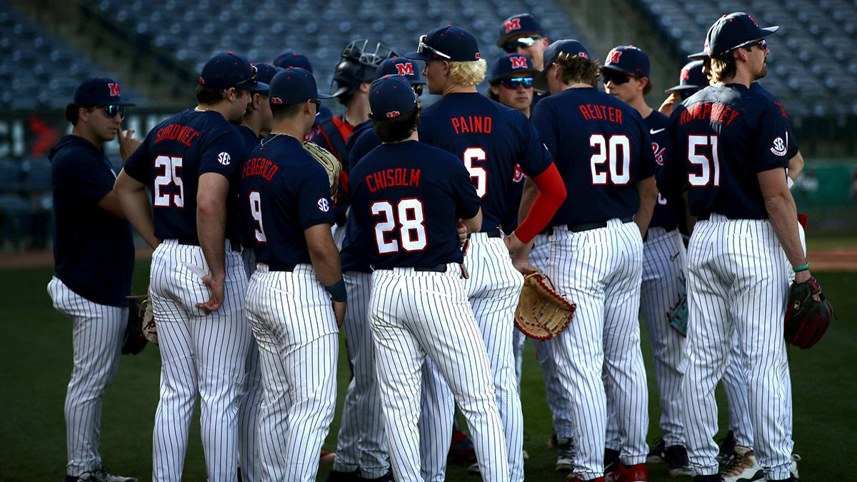 Another night of not avoiding the big inning costs No. 19 Ole Miss in ...