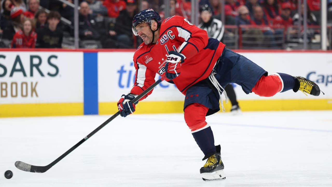 Ovechkin expected to beat Gretzky's all-time NHL scoring goal Sunday
