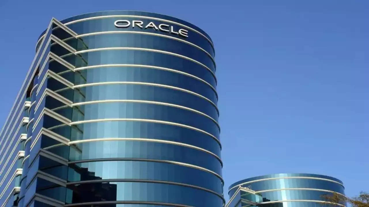 Oracle to offer cloud and AI services to Singapore military