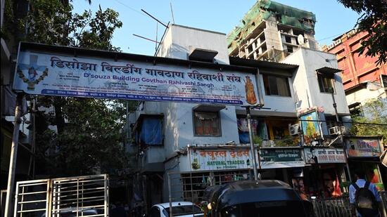 Residents of Santacruz gaothan building up for demolition allege injustice