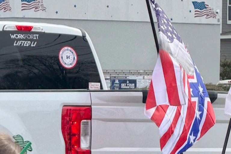 Confederate flag at Long Island St. Paddy’s Day parade sparks outrage ...