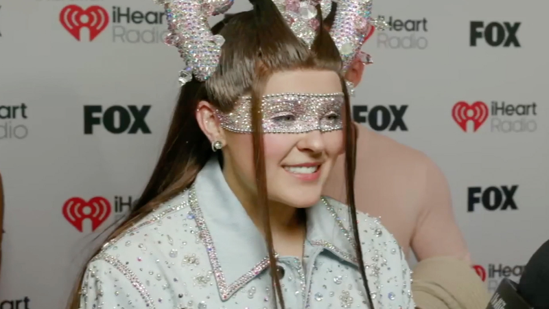 JoJo Siwa Breaks Down iHeartRadio Look & Teases Big Announcement ...