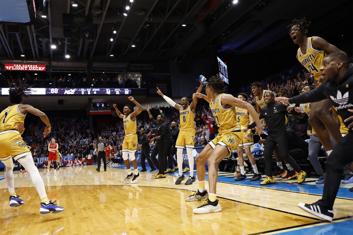 March Madness begins with Alabama State win by epic Hail Mary pass and ...