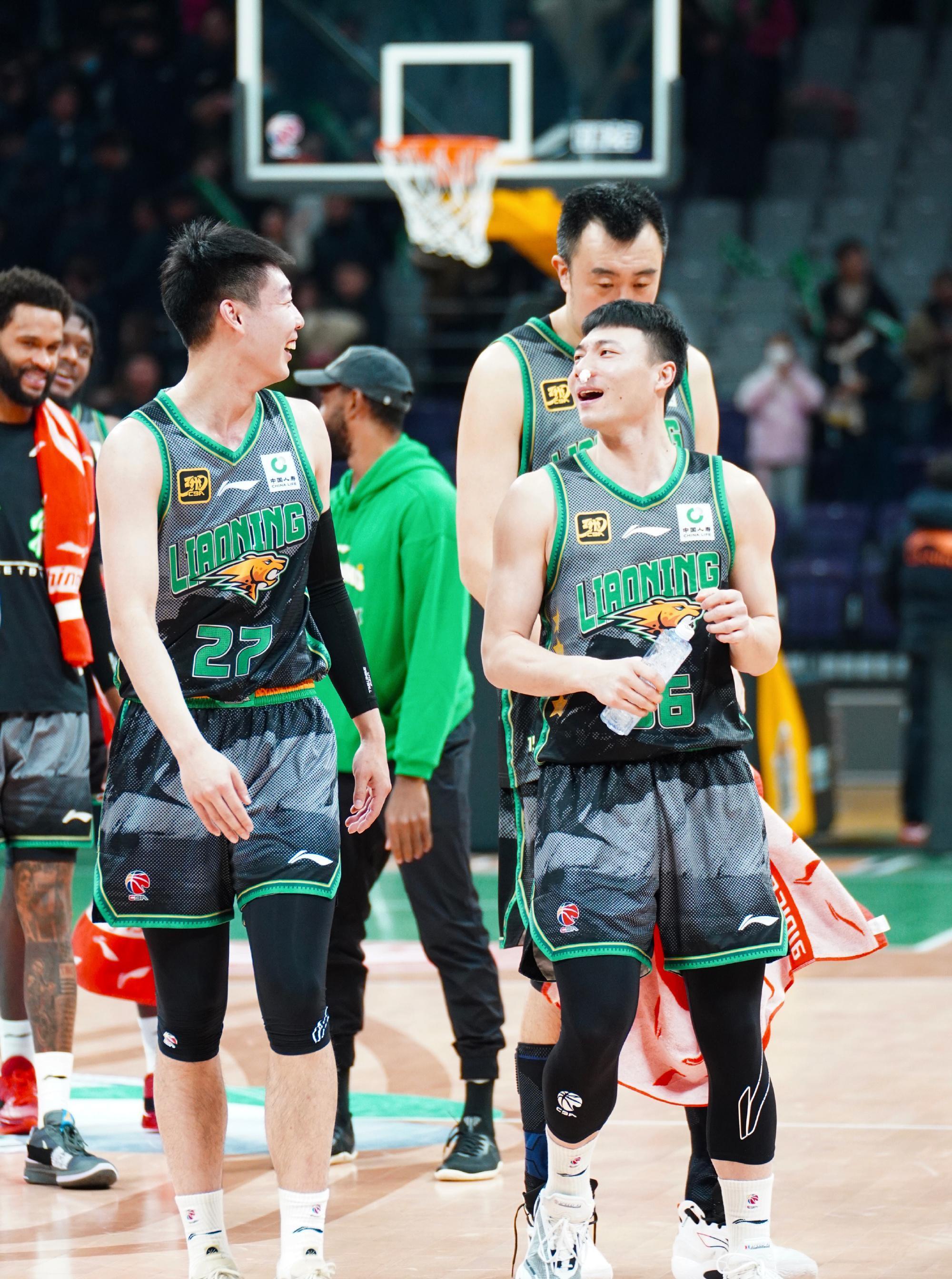 周三CBA6场大战！每场都精彩关乎排名，央视直播辽宁深圳强强对决