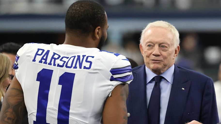 Micah Parsons contract extension rumors cause social media frenzy