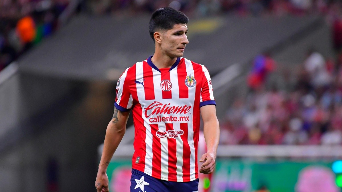 Chivas Left Defenseless; Micky Tapias Breaks Down and Is Out