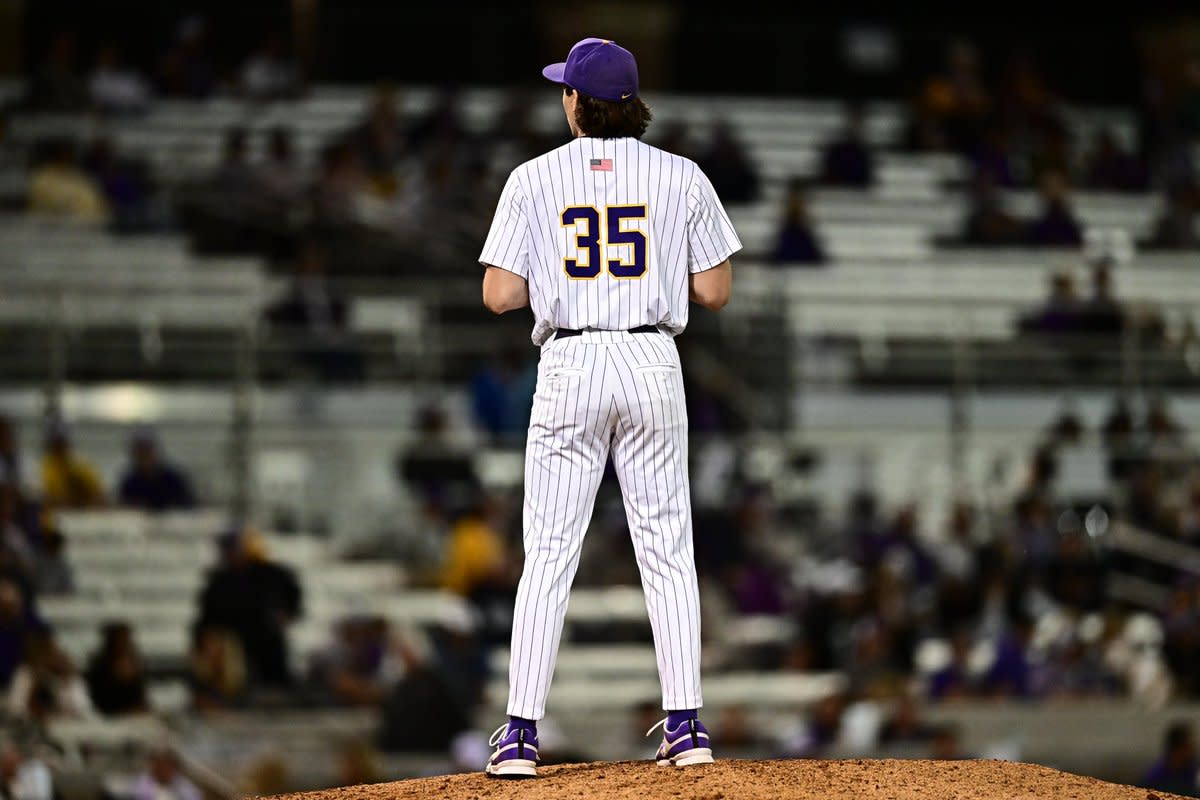 LSU Baseball Run Rules UNO, Remains Undefeated in Midweek Contests