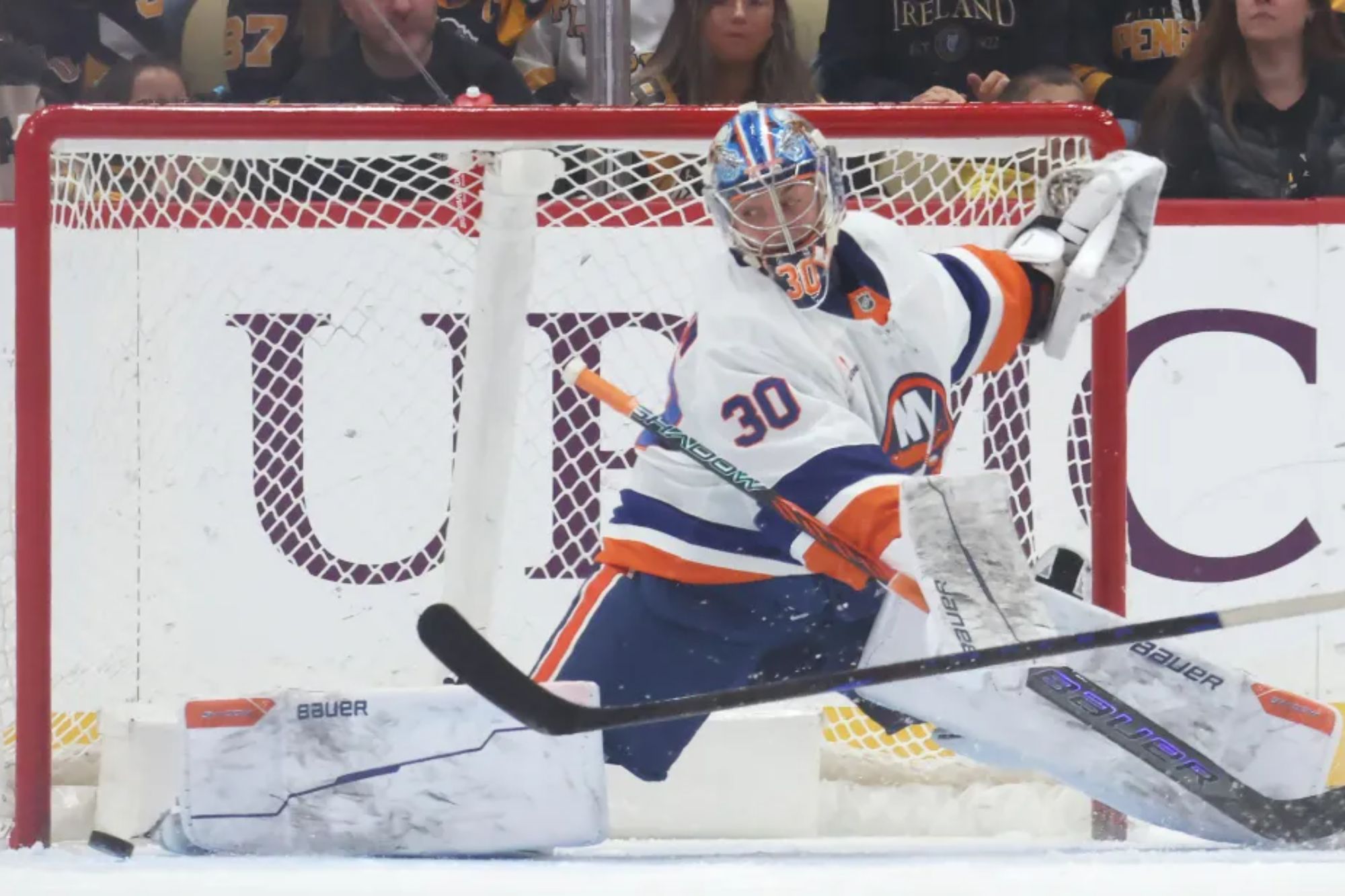 Islanders rally past Penguins to make playoff hopes feel real again
