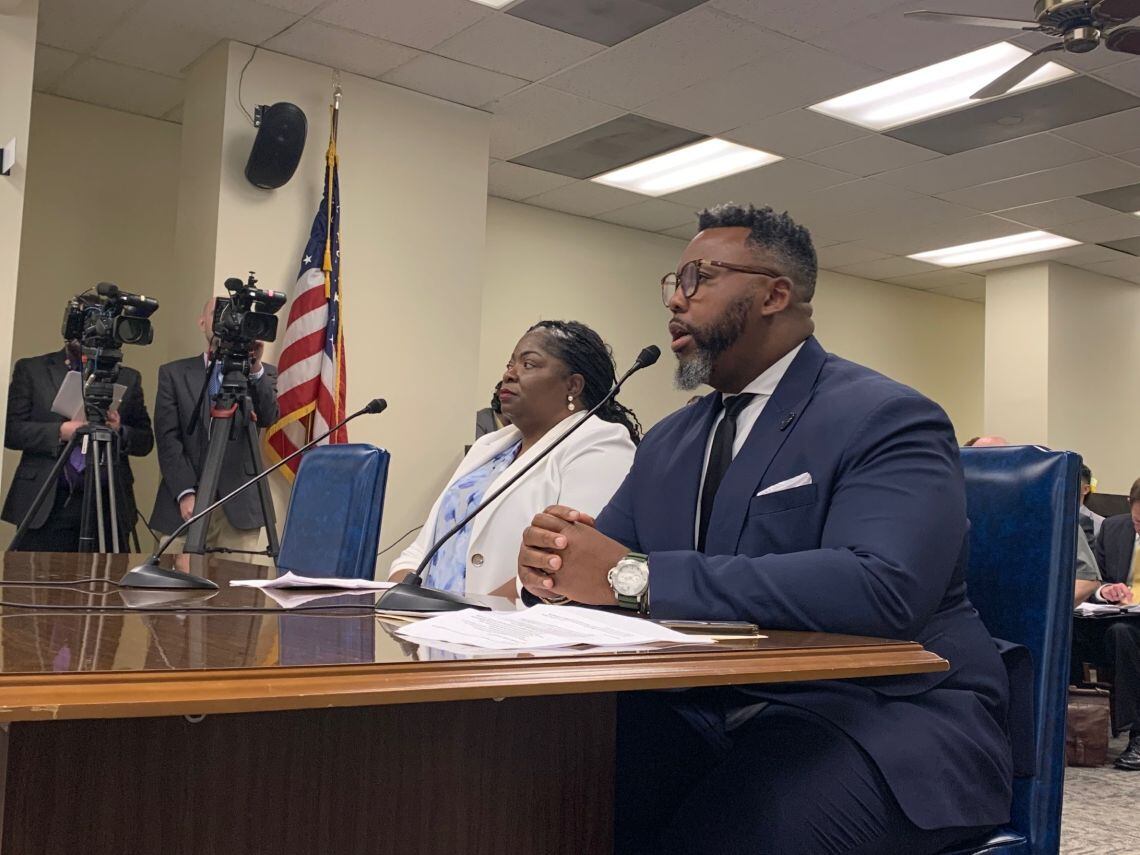 Illinois lawmakers pursue restrictions on search warrants after botched ...