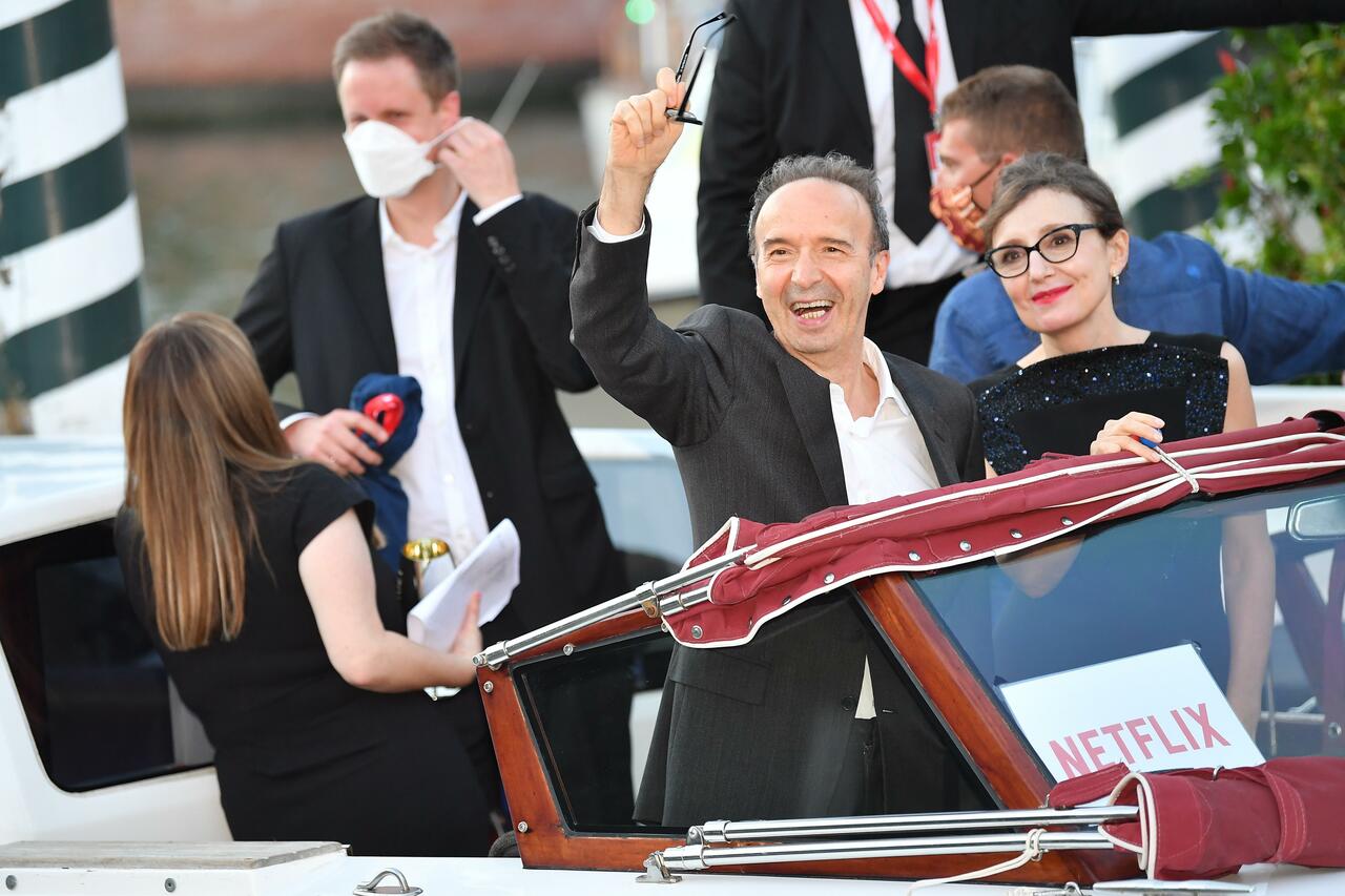 Roberto Benigni torna in prima serata su Rai1, chi è l'attore comico? Età, dove vive, il ...