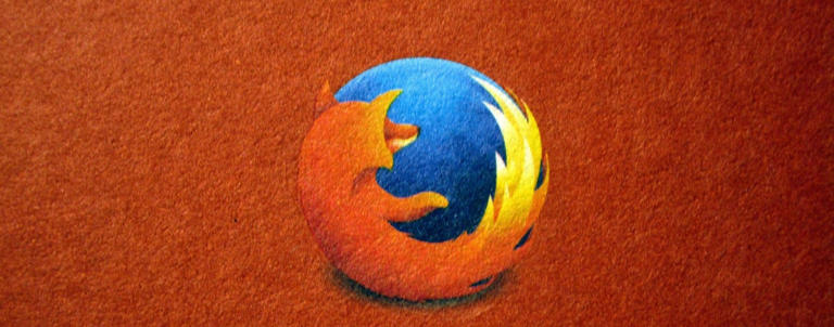 Firefox 141 introduce raggruppamento automatico delle schede con AI e WebGPU