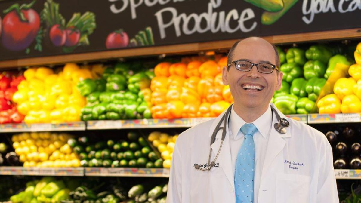 Michael Greger, experto en nutrición, revela cuál es el superalimento ...