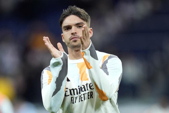 Esp : Le Real Madrid blinde Raul Acensio