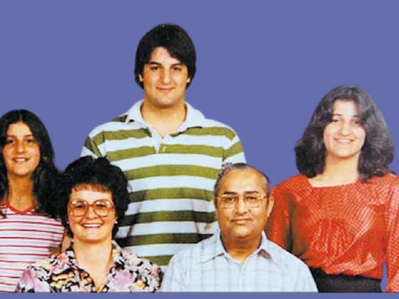 How many siblings does Sunita Williams have, in which village of India ...