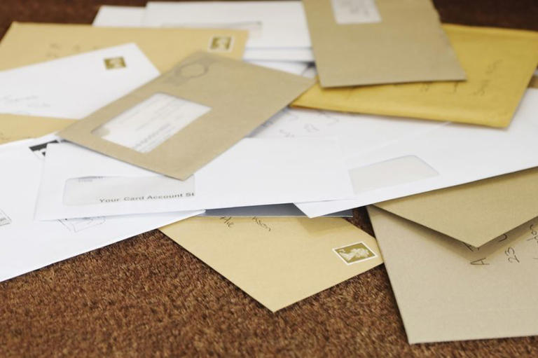 HMRC sending 'serious' letters to UK households leaving them in 'fit of ...