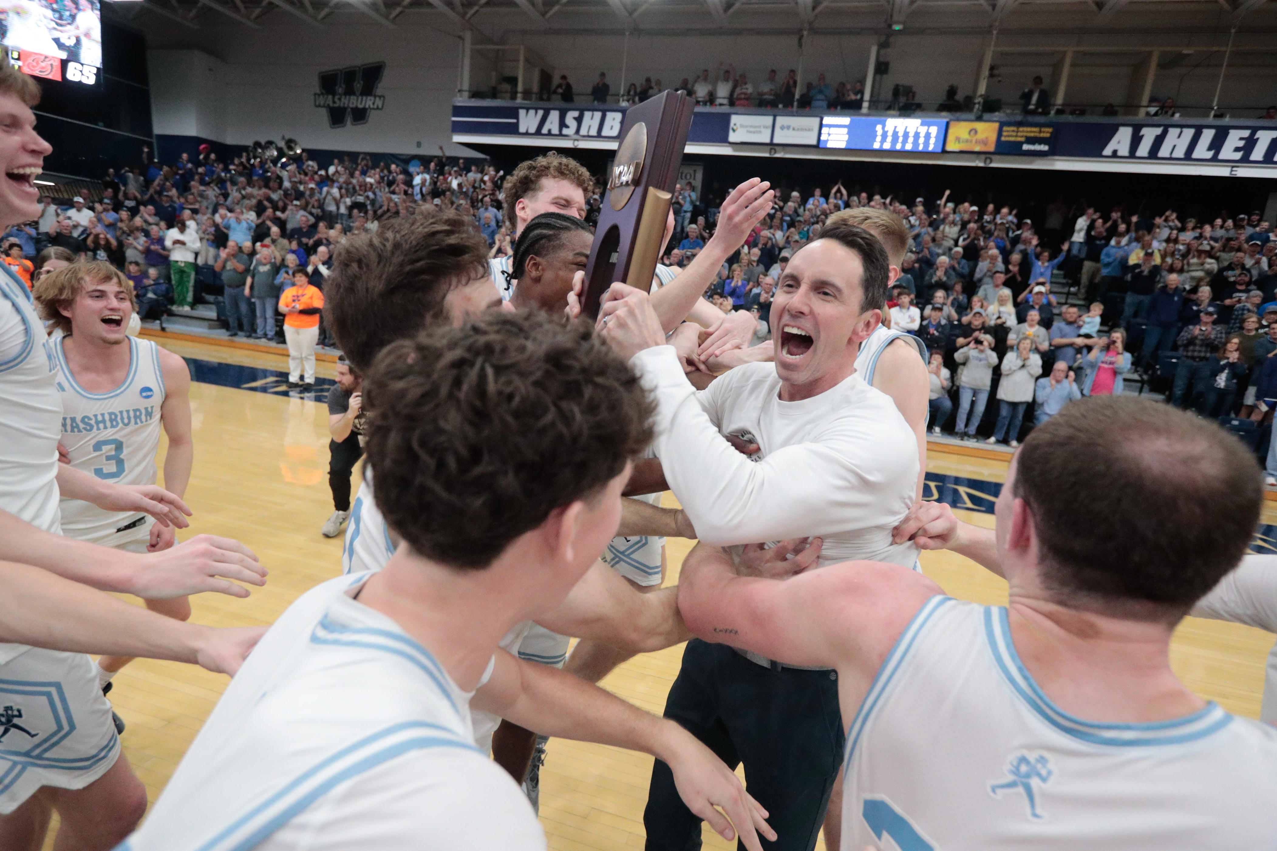 Washburn men's basketball reaches NCAA Division II Elite 8 for first ...