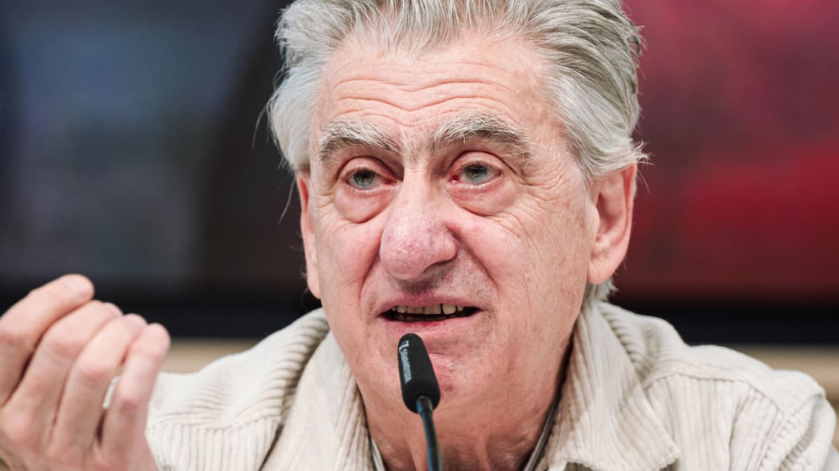 Nach Gewinneinbruch von 75 Prozent: Swatch-Chef Hayek verdient 2024 ...