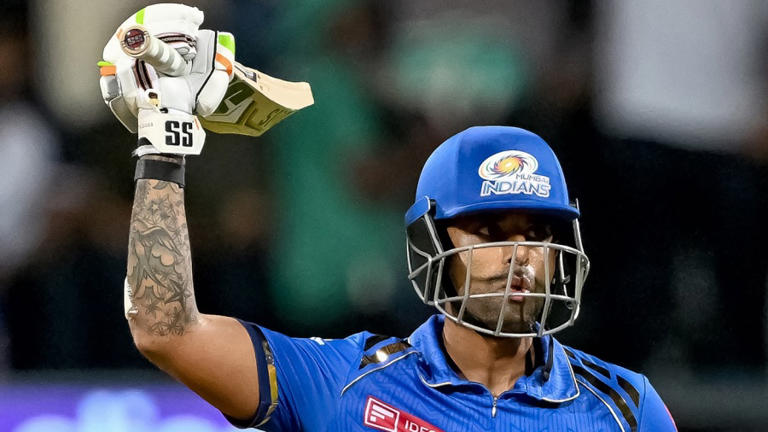 Suryakumar to lead in Hardik's absence in Mumbai Indians' IPL 2025 season opener