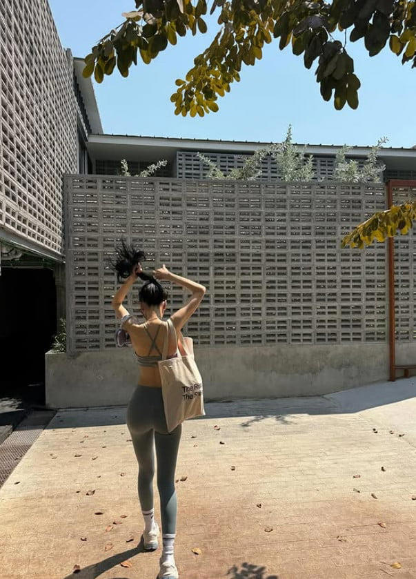 '167cm 46kg' 손나은, 프로 재능러 등극…운동복 하나로 헐리웃 만들어