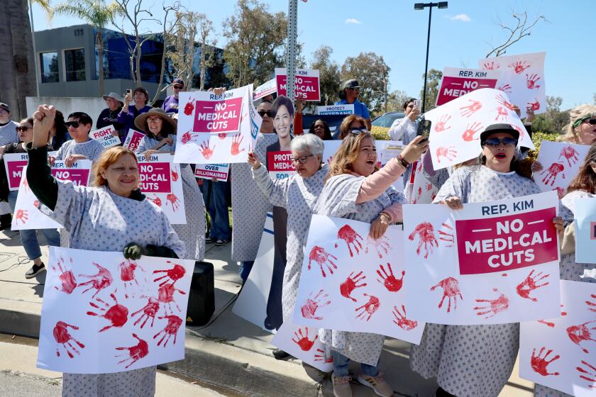 After party rift on shutdown, California Democrats try to refocus ...