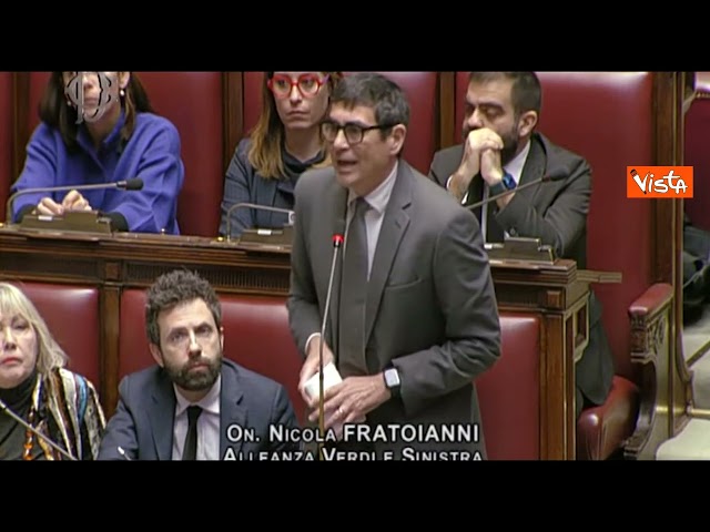 Fratoianni a Meloni: Chieda l'uscita dell'Ungheria dall'Ue dopo la legge contro il Pride di Orban