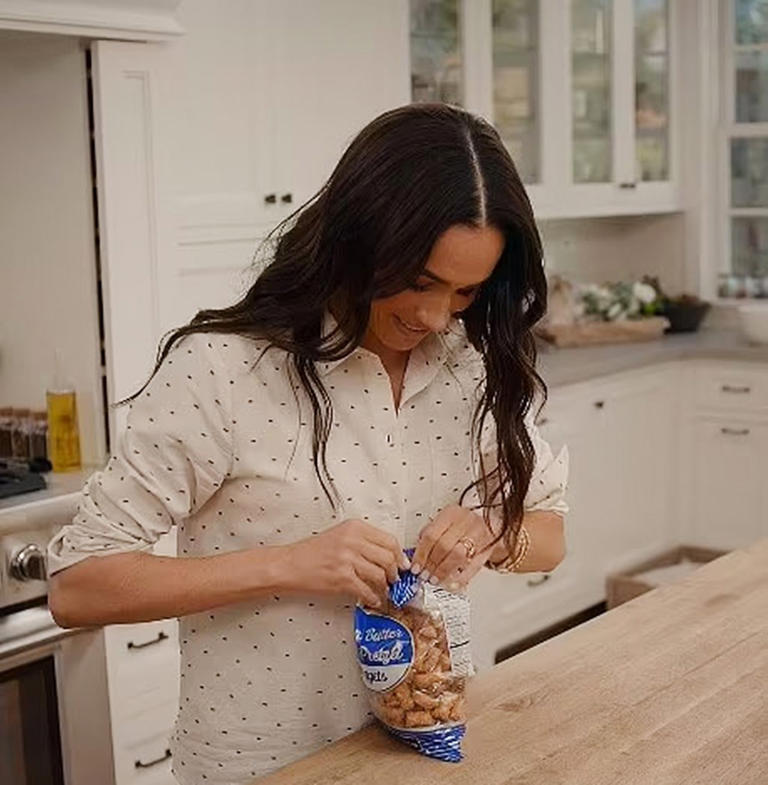 Meghan Markle ruthlessly mocked by Jimmy Fallon for personalizing ...