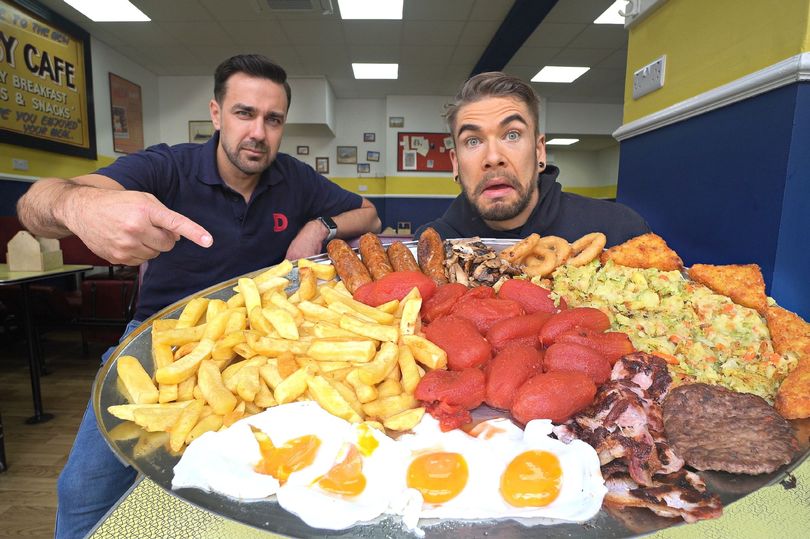 Professional eater takes on Pete Doherty - eating same food challenge ...