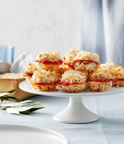 Macaroon Vs. Macaron: What's The Difference?