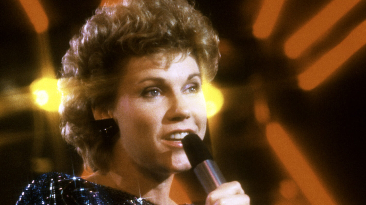 7 Fun Facts About Juno Lifetime Achievement Award Winner Anne Murray