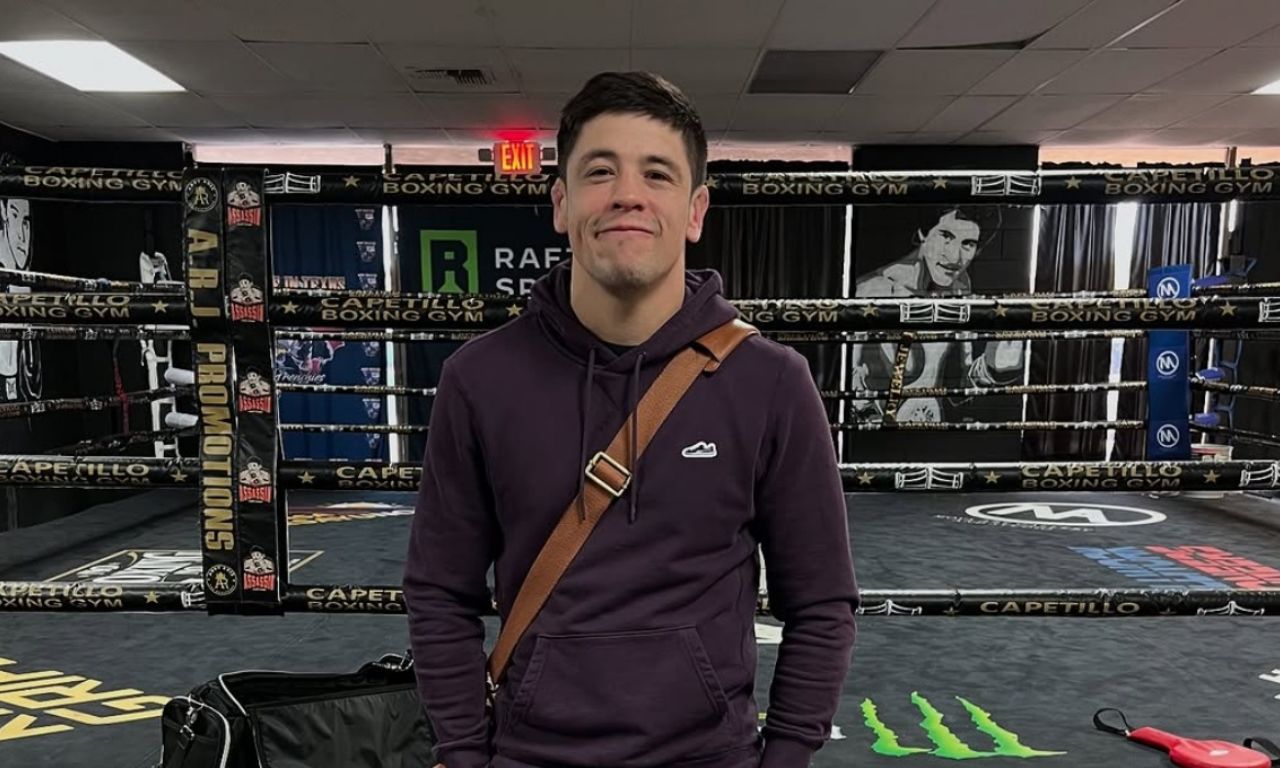 El fue el primer luchador mexicano campeón de la UFC