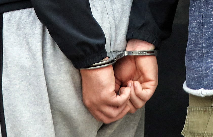 Θεσσαλονίκη: 16χρονος έσβησε τσιγάρο στην πλάτη 13χρονου – Συνελήφθη ο ...