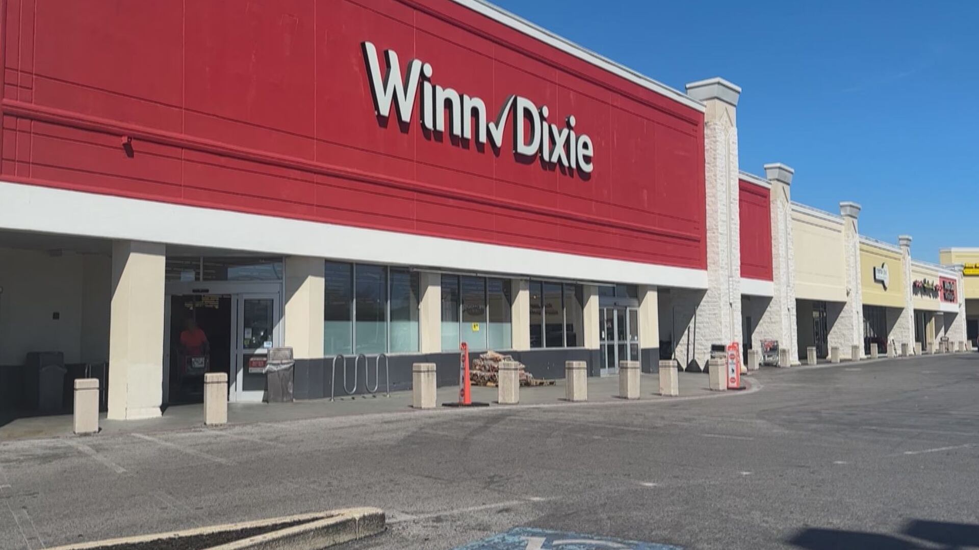 Last Winn-Dixie on the Mississippi Gulf Coast to close in April for ...