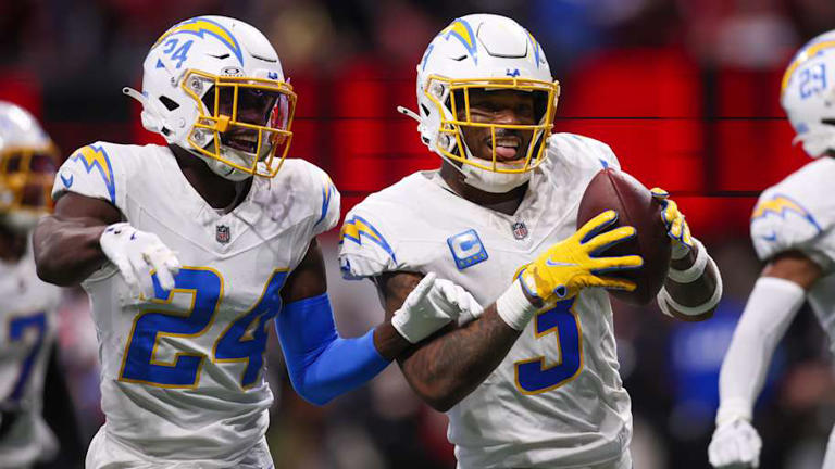 Chargers star reacts to massive deal for Houston Texans cornerback