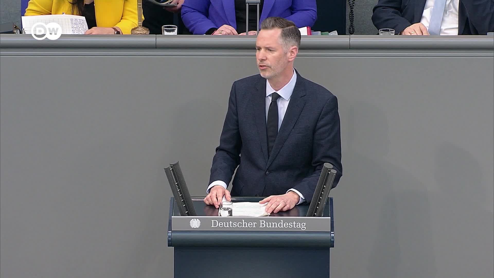 German lawmakers approve easing 'debt brake'