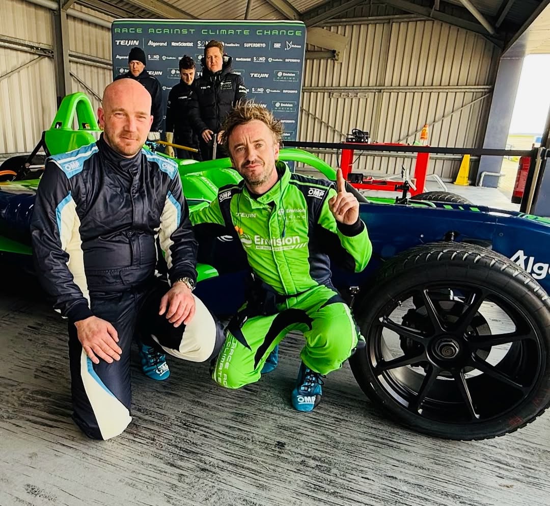 Vilão na saga Harry Potter, Tom Felton pilota carro na Fórmula E
