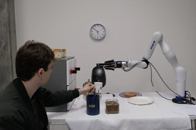 World’s First AI-Powered Coffee Robot Unveiled by Experts