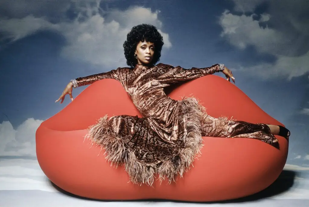 15 Outdated Sayings That Instantly Show Your Age